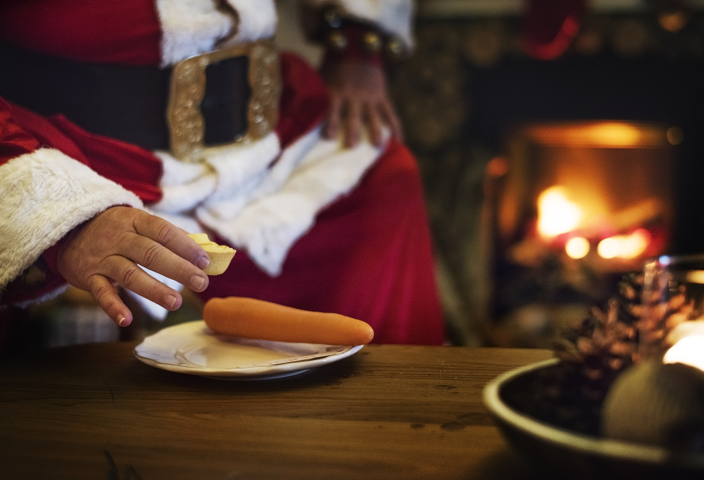 Santa Claus Eating Cookies Image (Free) – Christmas HQ